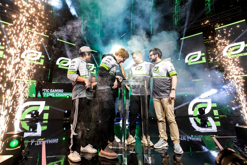 COD-Champs-2017-OpTic-Chris-Bet-1980-01-1024x683 - Repeat